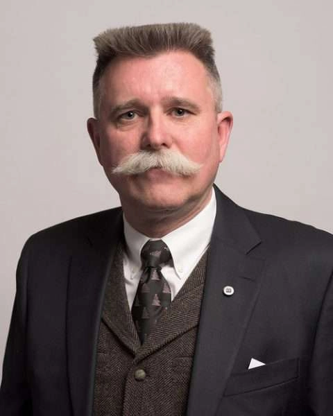The Best LinkedIn Headshot: Create Yours